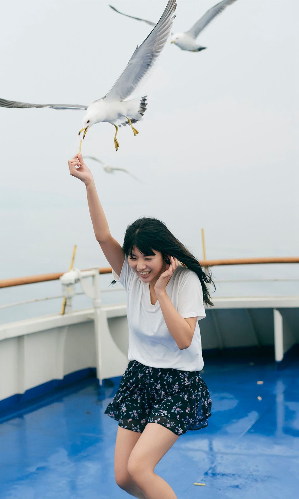 Nao Kanzaki and a few friends: Fumika Baba: "Voyage" photobook scans