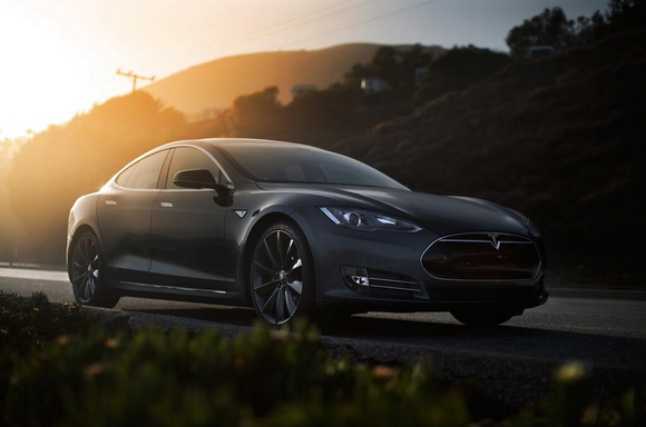 Demand for Tesla's Dual-Motor Vehicles "Off the Charts" | Electric ...
