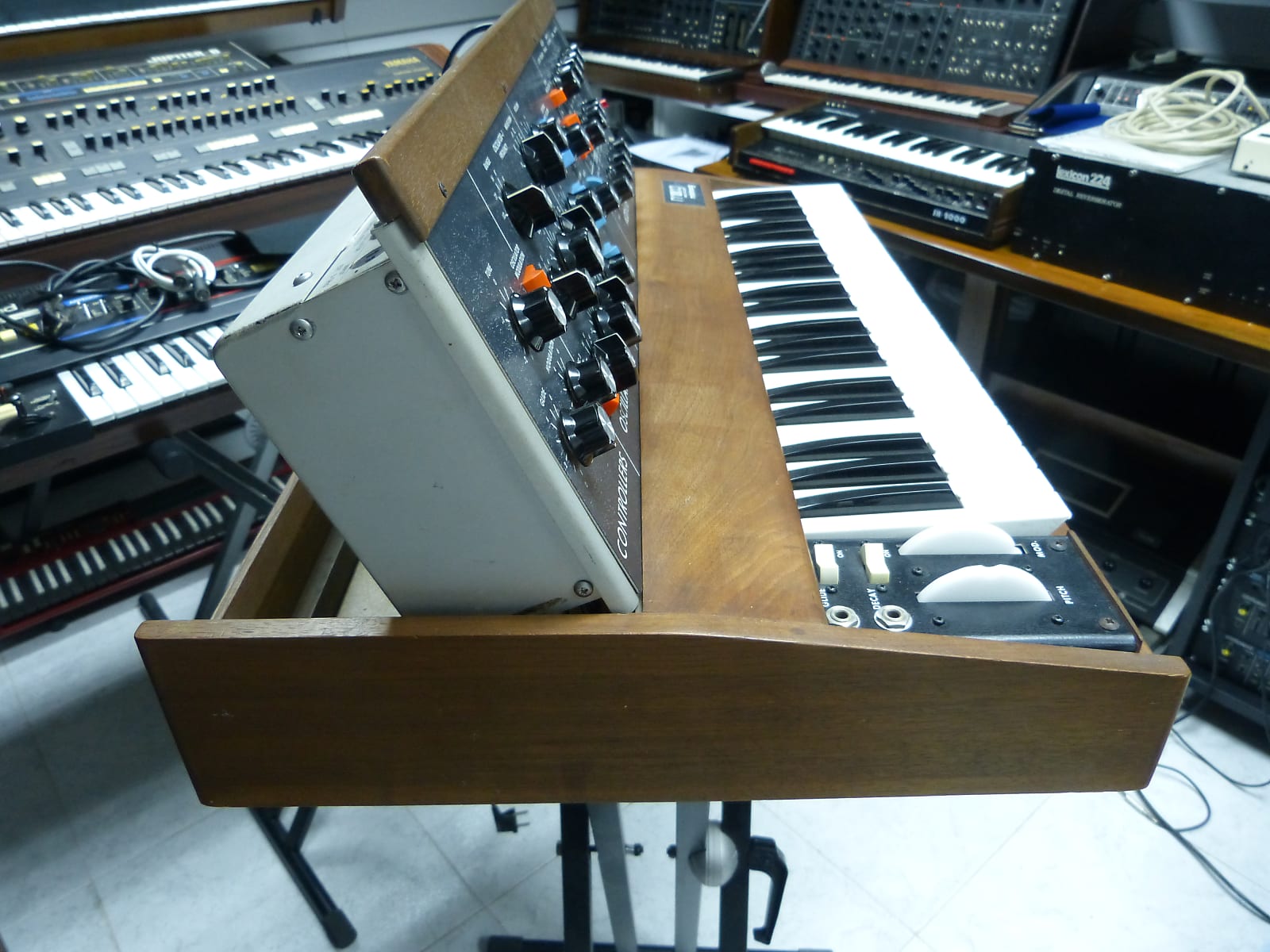 MATRIXSYNTH: Vintage Moog Minimoog Model D SN T2687F w/ Old Oscillator ...