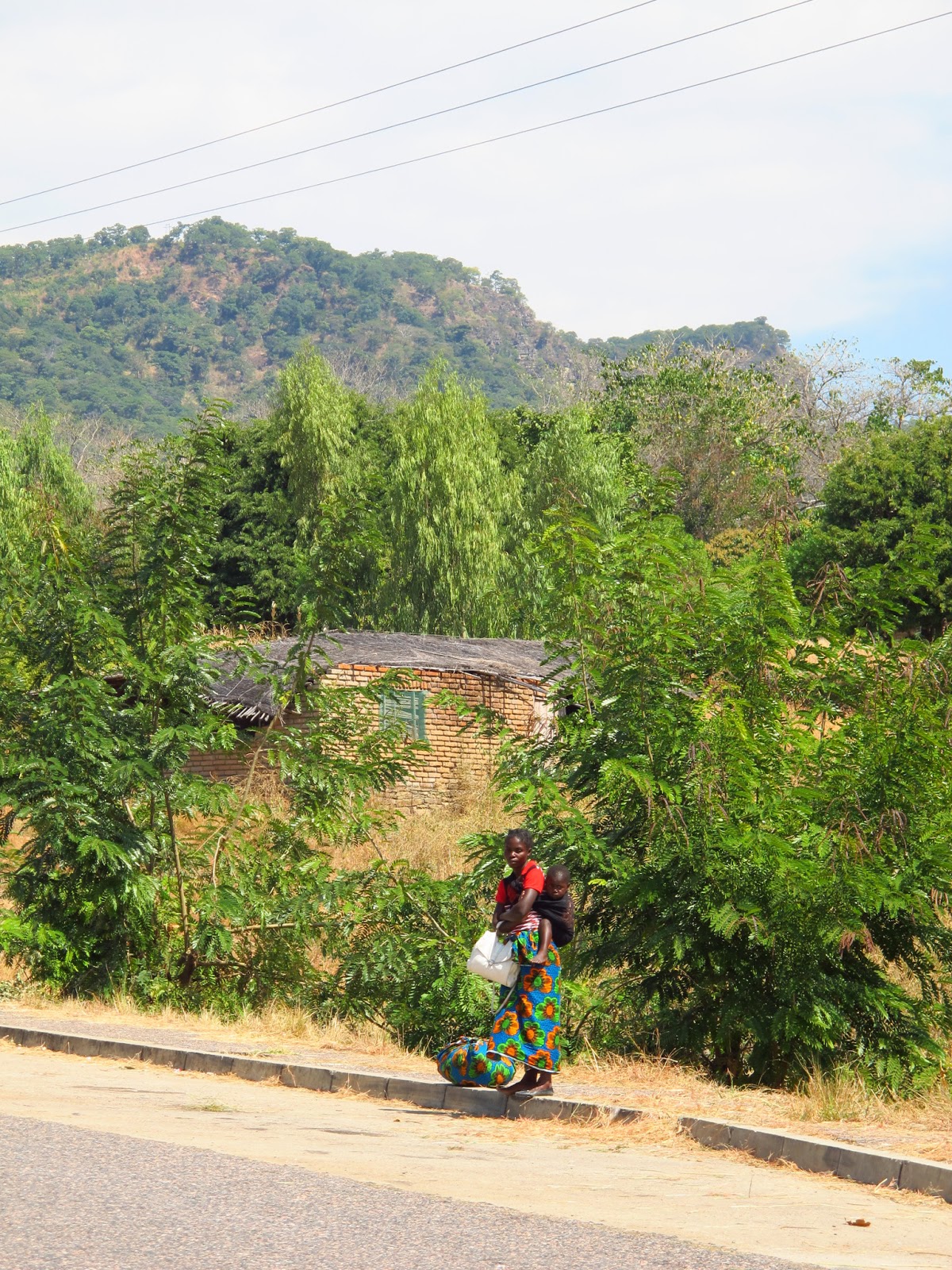 Leo in Malawi: Hot spring close to Chiweta - On the way there