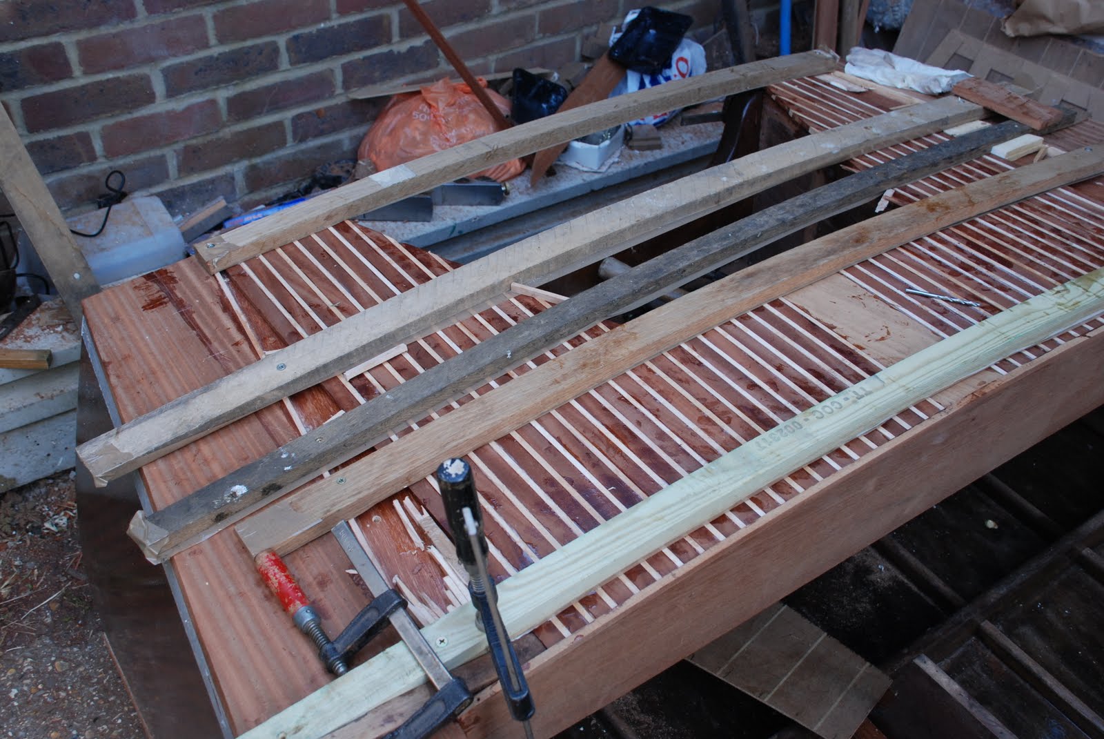 my wooden speed boat build: deck strips