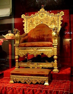 ආගිය කතා: ලංකාවේ අන්තිම රජ්ජුරුවන්ට අන්තිමට මොකද වුණේ ? - ඉතිහාසයේ අප් ...