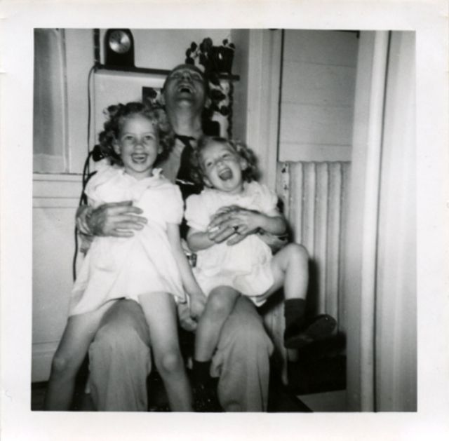 You Make Me Laugh! Here Is a Cool Snap Collection of People Laughing in ...