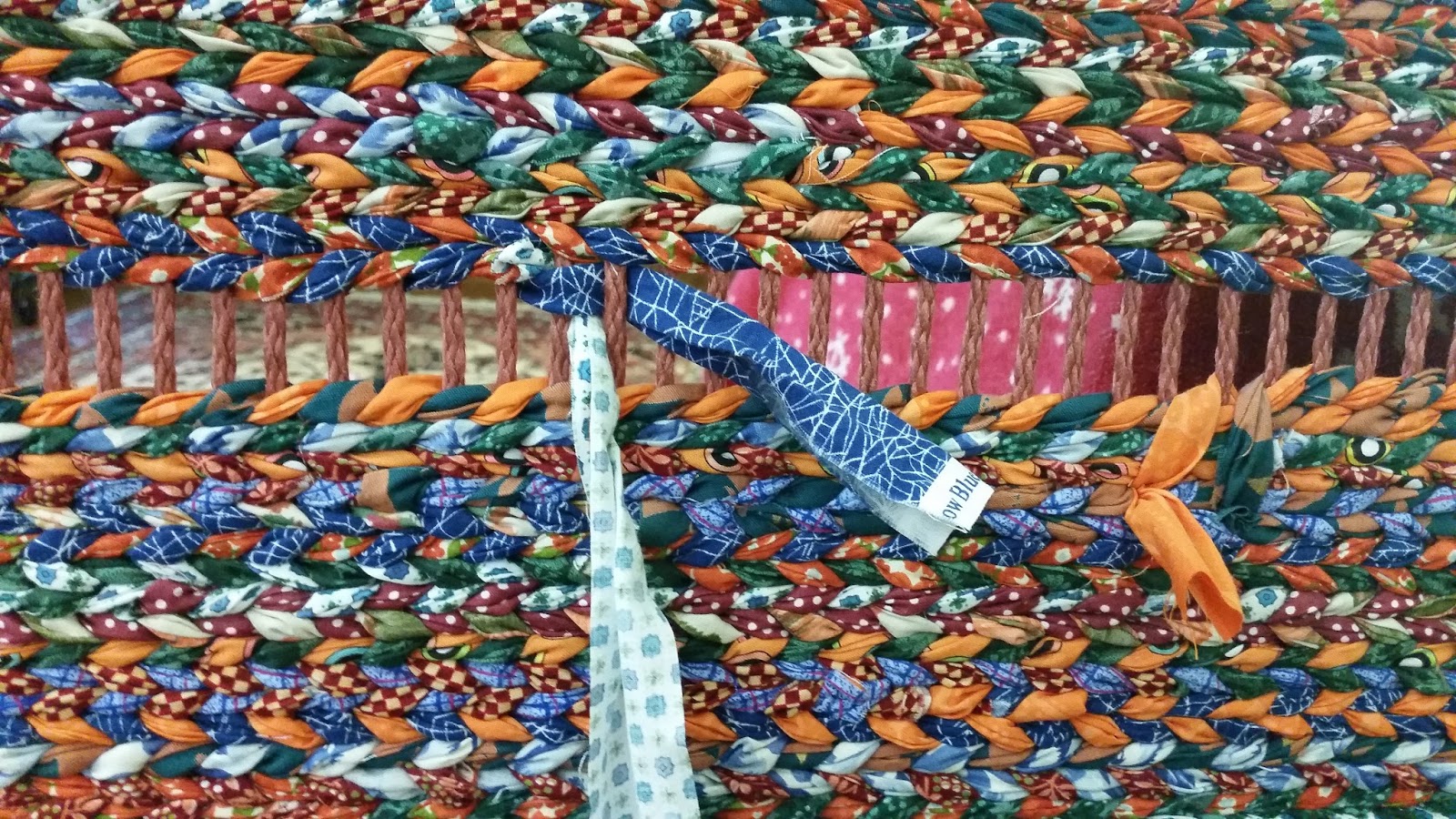 DragonPoodle Studio: Twined Rug Weaving. And two tips.