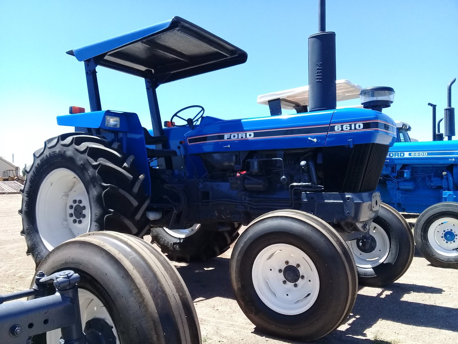 MAQUINARIA AGRICOLA INDUSTRIAL: Dos Tractores Ford 6610 $ 14, 500 ...