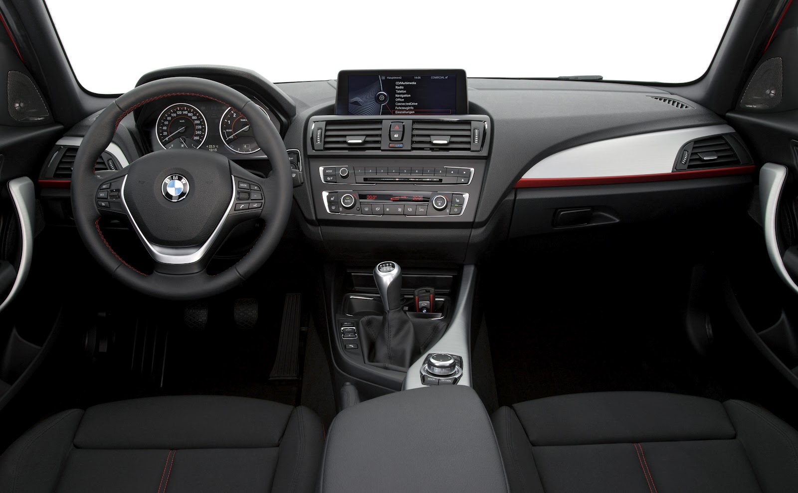 BMW 116d EfficientDynamics tem preço de R$ 72.540 na Europa