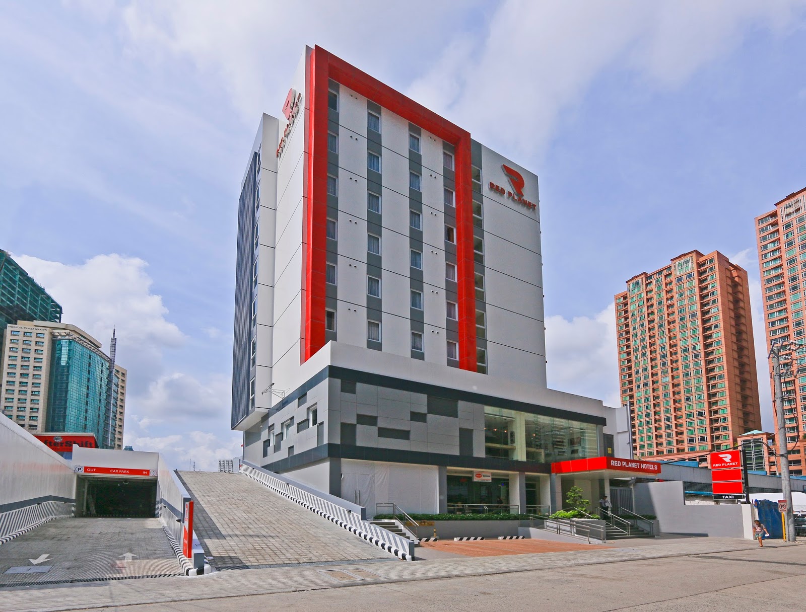 Red Planet Hotel Amorsolo: A Peek Inside the Mind and Hotel Room of ...