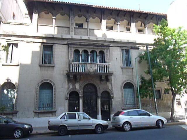 Heráldica en la Argentina: Fachadas: Mansilla y Salguero