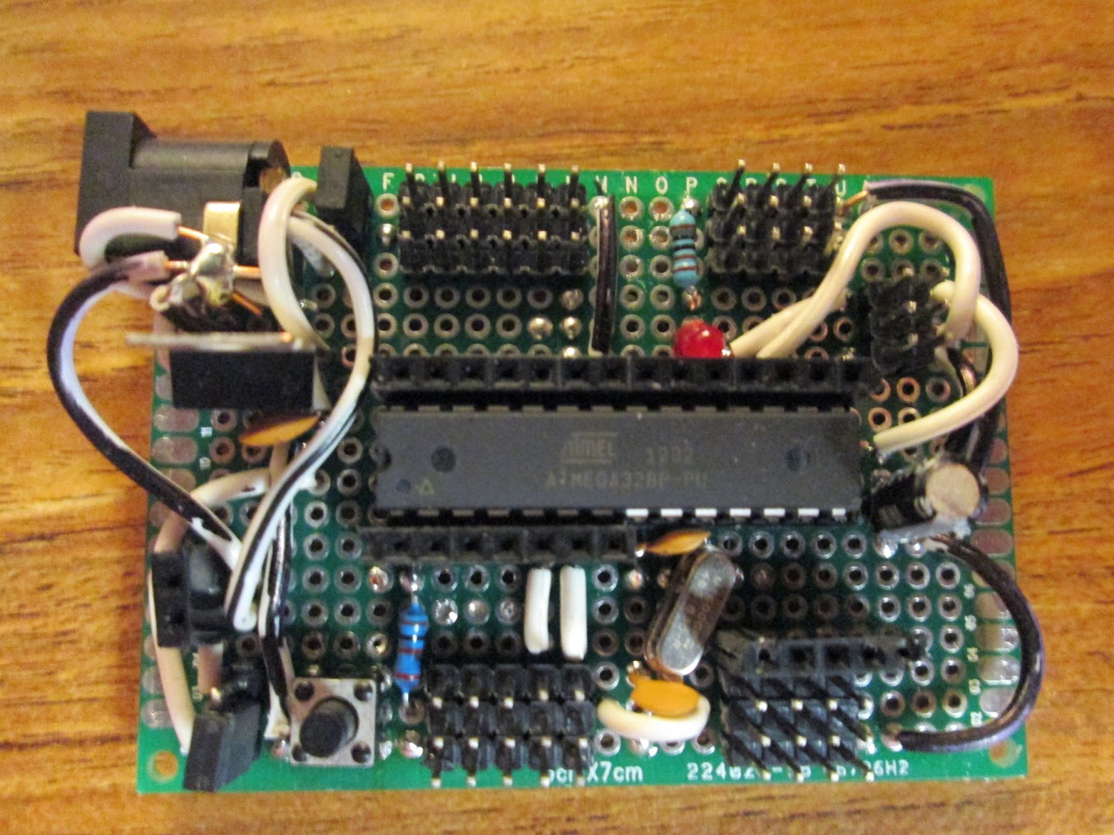 Projects from Tech: DIY Arduino: ATmega328P breakout, Hackduino++