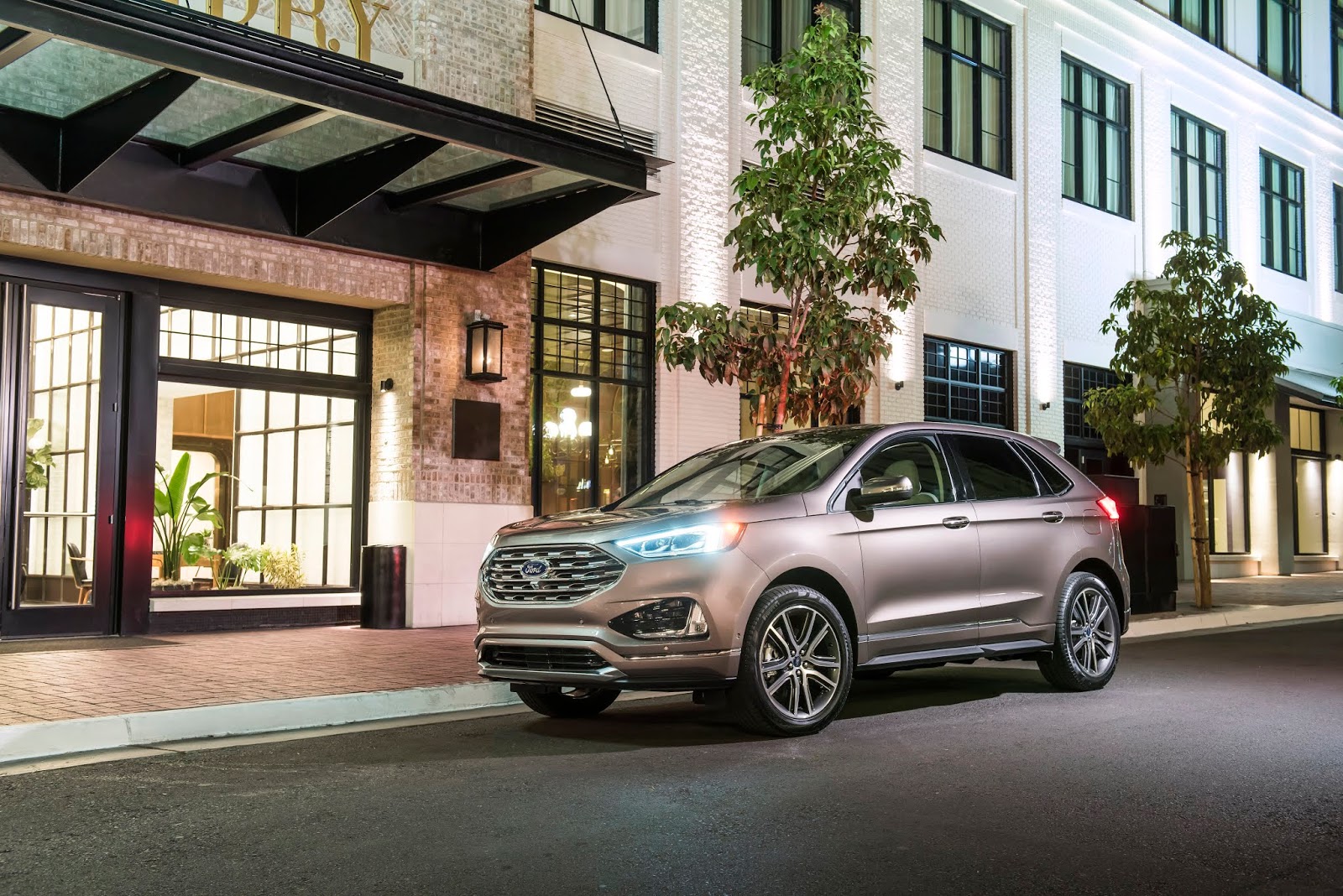 A Fresh Edge: The 2019 Ford Edge Titanium Elite
