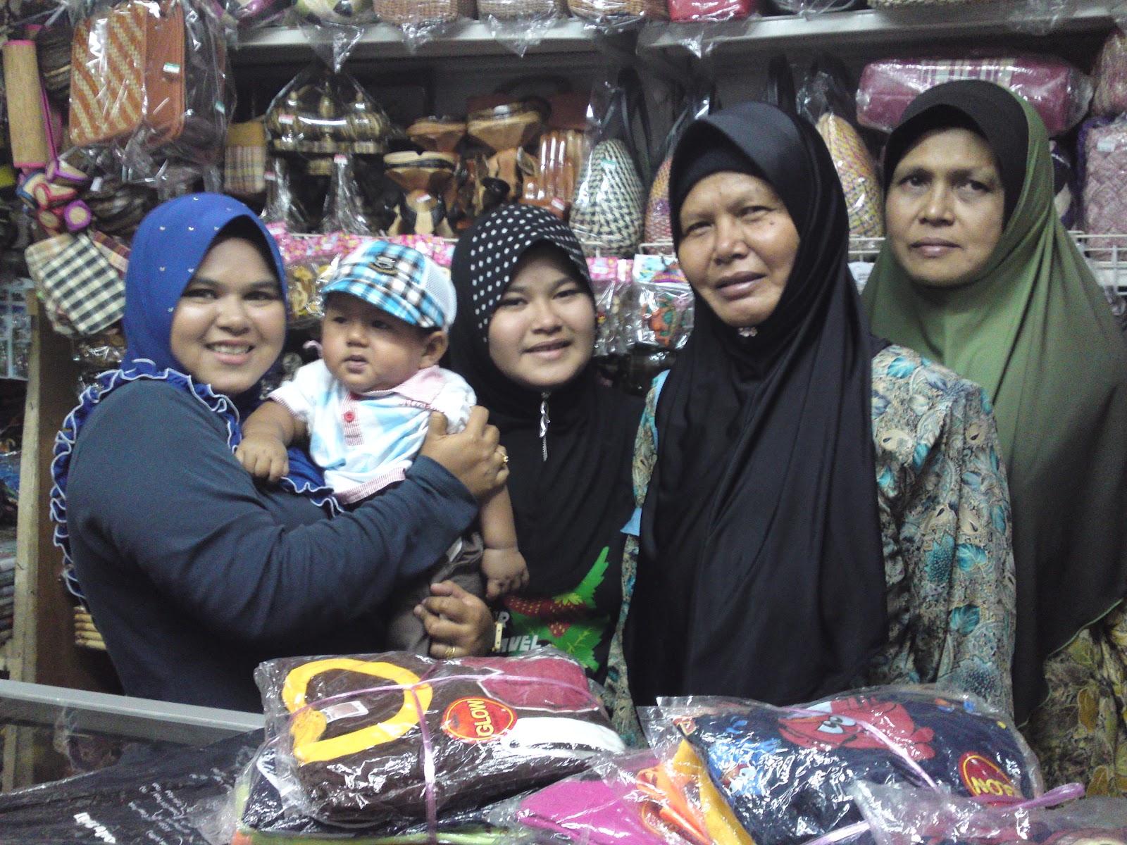 Pasar Kraftangan di Kota Kinabalu, Sabah