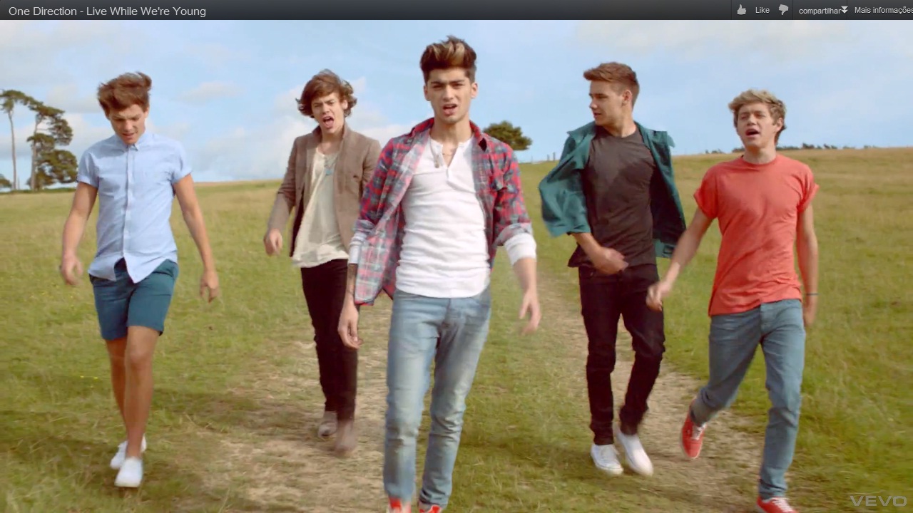 ♥ One Direction ♥: ♥ Live While Were Young ♥