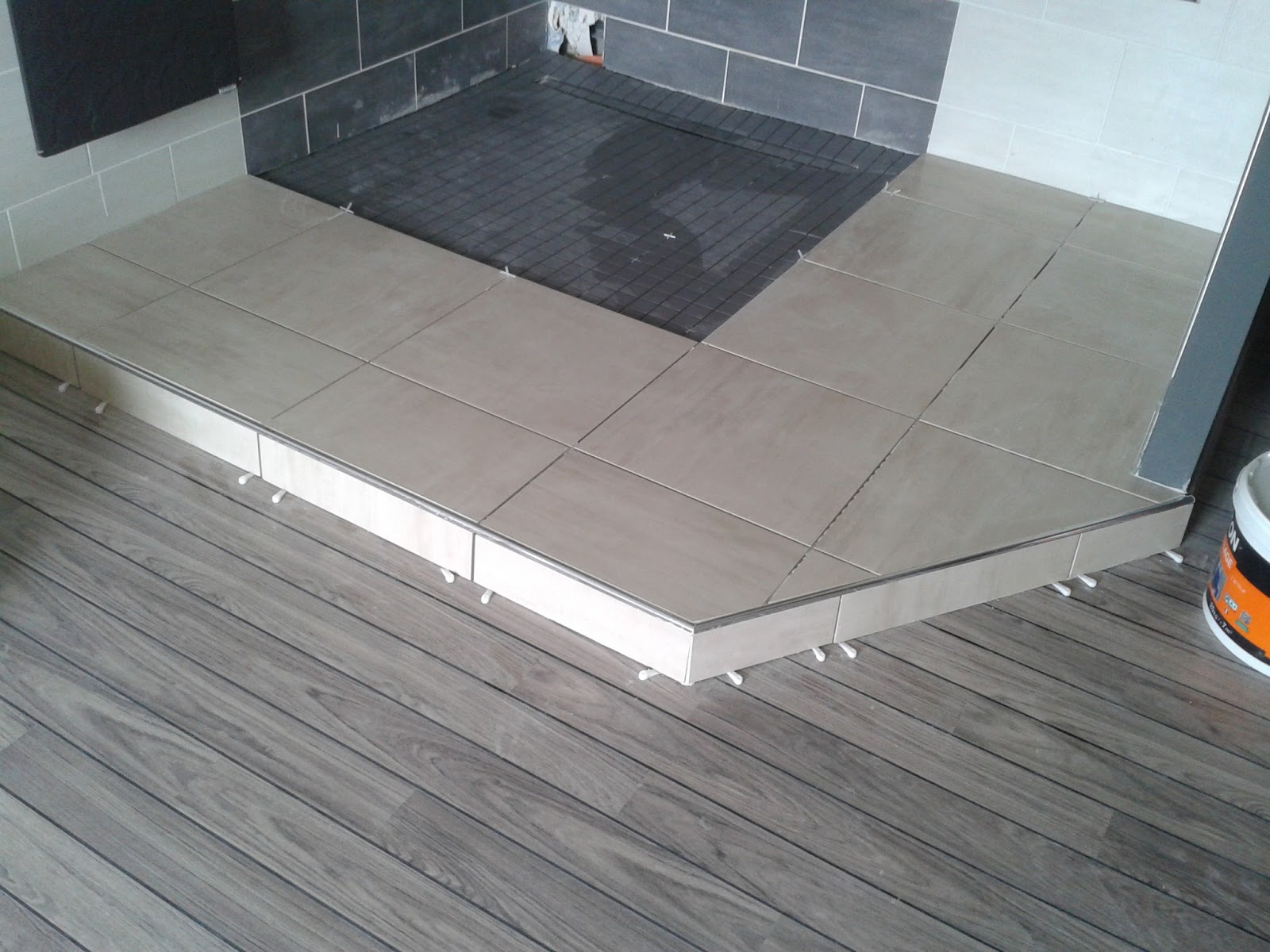 Grenoble entreprise de carrelage Concept Design et réalisation: carrelage