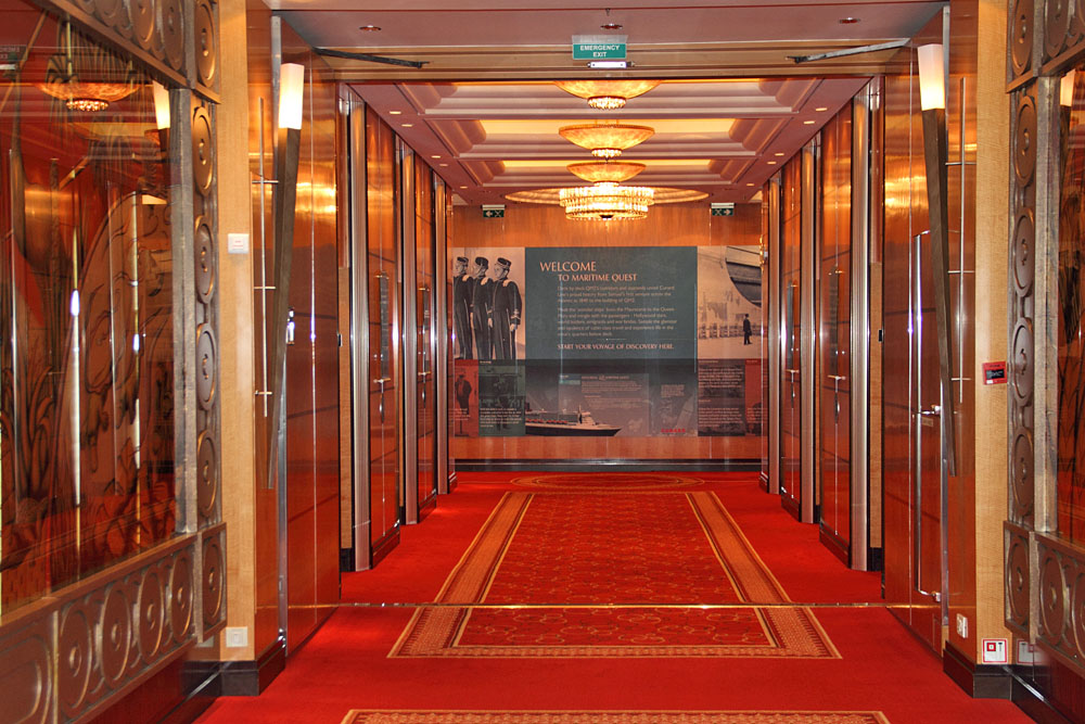 Ship-Photo: Queen Mary 2 - interior photos