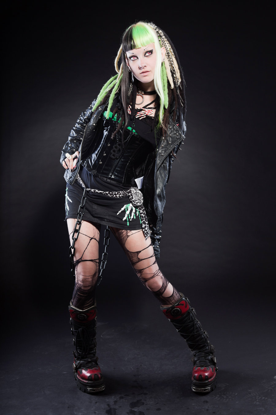 Psychara - Feature Model #17 3/2013