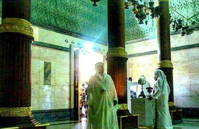 Terkuak, Isi Bagian Dalam Ka'bah - Ilmusiana