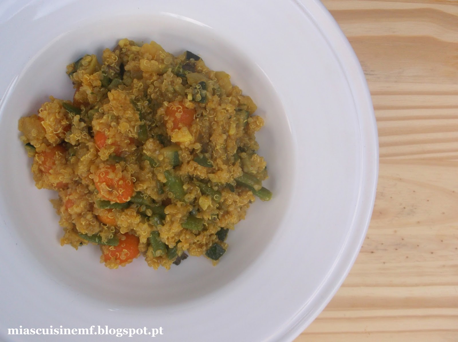 Mia's Cuisine: Quinoa com Legumes Salteados