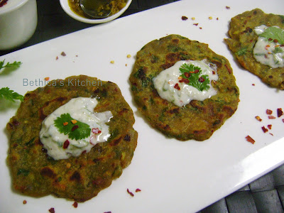 Bethica's Kitchen Flavours: Spinach Thalipeeth - Maharashtrian Breakfast