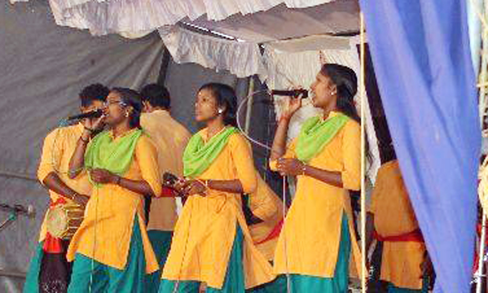 NAKSHATHRA THADAKAM - MALAYATTOOR CARNIVAL STARTED NOW LARGE CROWD OF ...