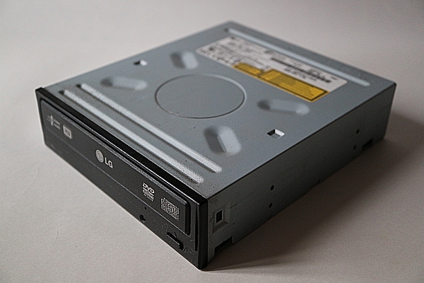 BugWorkShop - 甲蟲工作室: IBM Lenovo ThinkCentre S50 Desktop PC 電腦拆解