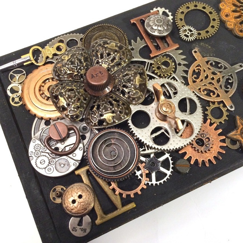 FRIENDS in ART: Steampunk Box with New Finnabair Mechanicals