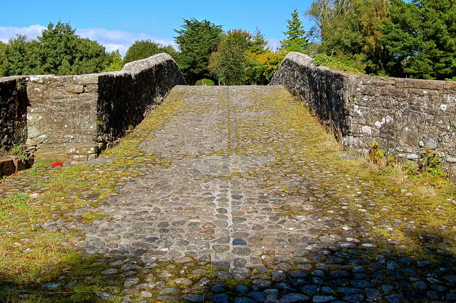 Coloring Without Borders: Tam o' Shanter and the Brig o' Doon