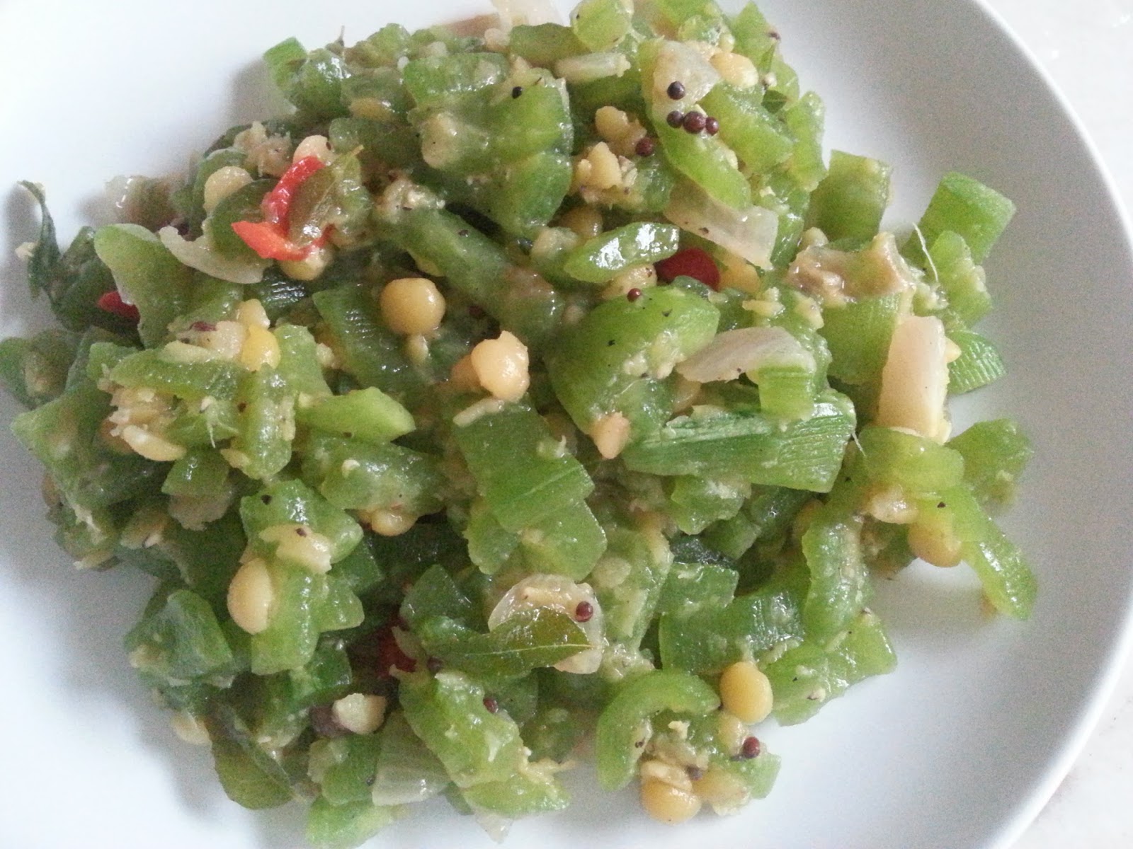 Snake Gourd with Lentils