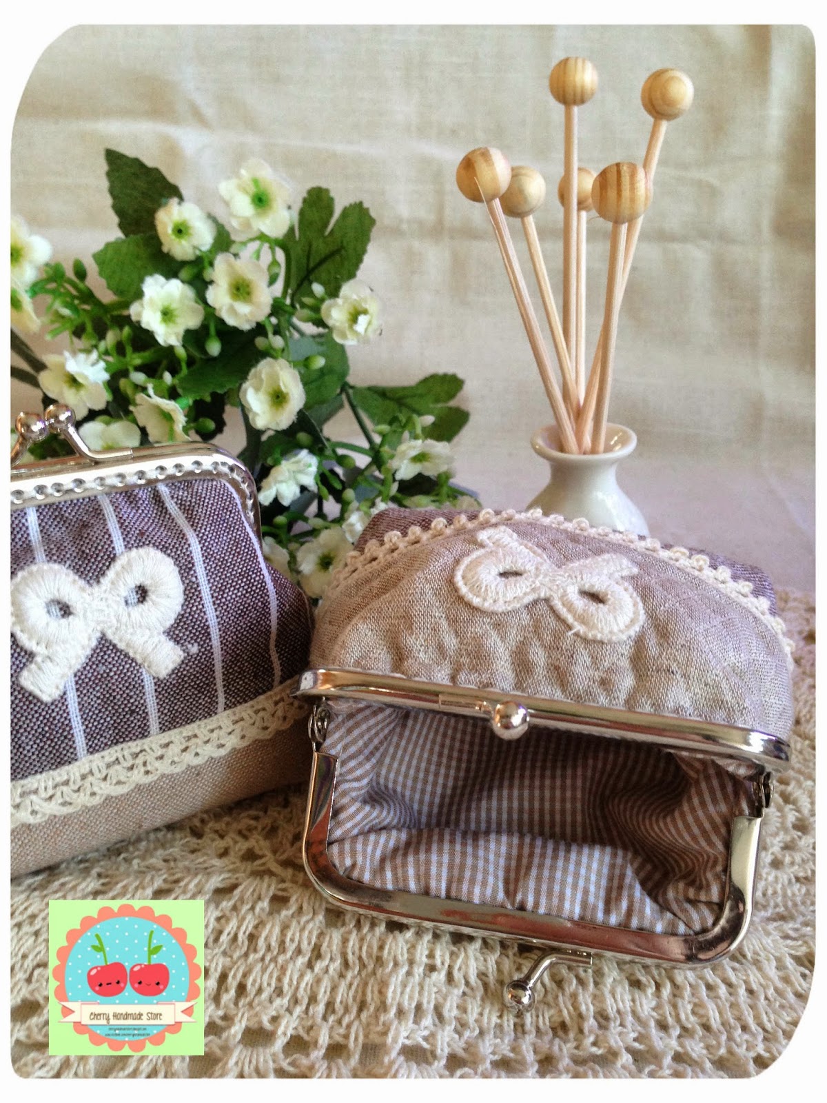 Cherry Handmade Store: Two Tones Metal Frame Coin Purses (Rectangular)