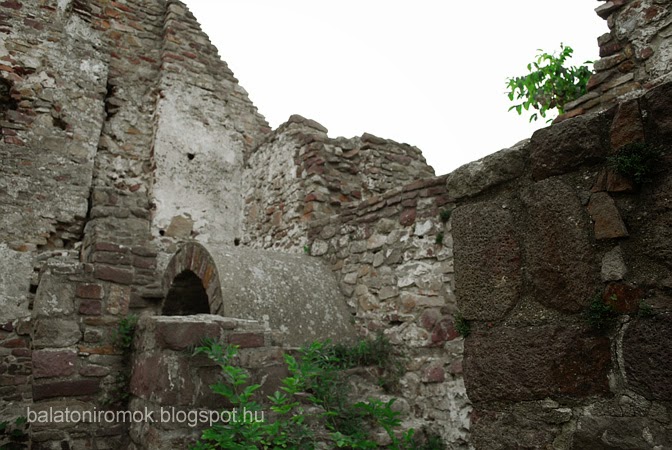 Balatoni romok: Ecséri templomrom (Révfülöp)