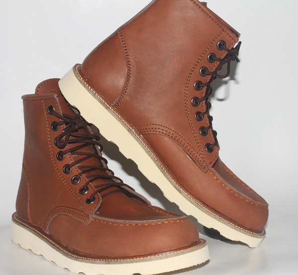 Galery Shops: Sepatu Black Master Boots, Andalannya Para Biker