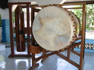 Bendera RI ::::: Alat Musik Beduk