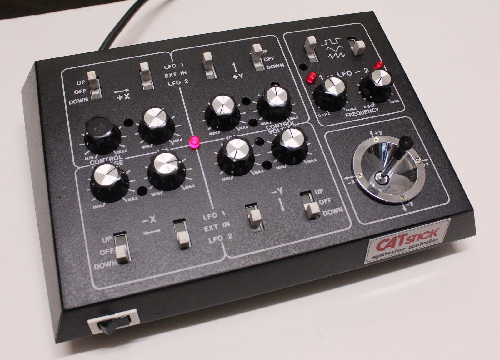 MATRIXSYNTH: Octave Plateau CATstick XY Controller