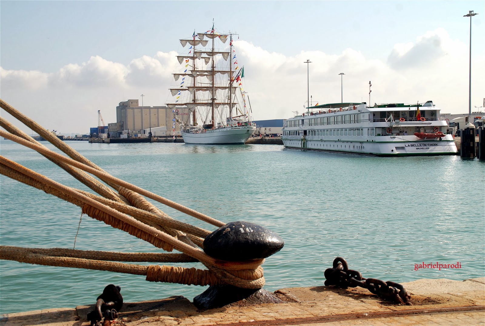 Escápate a Cádiz...: Noray