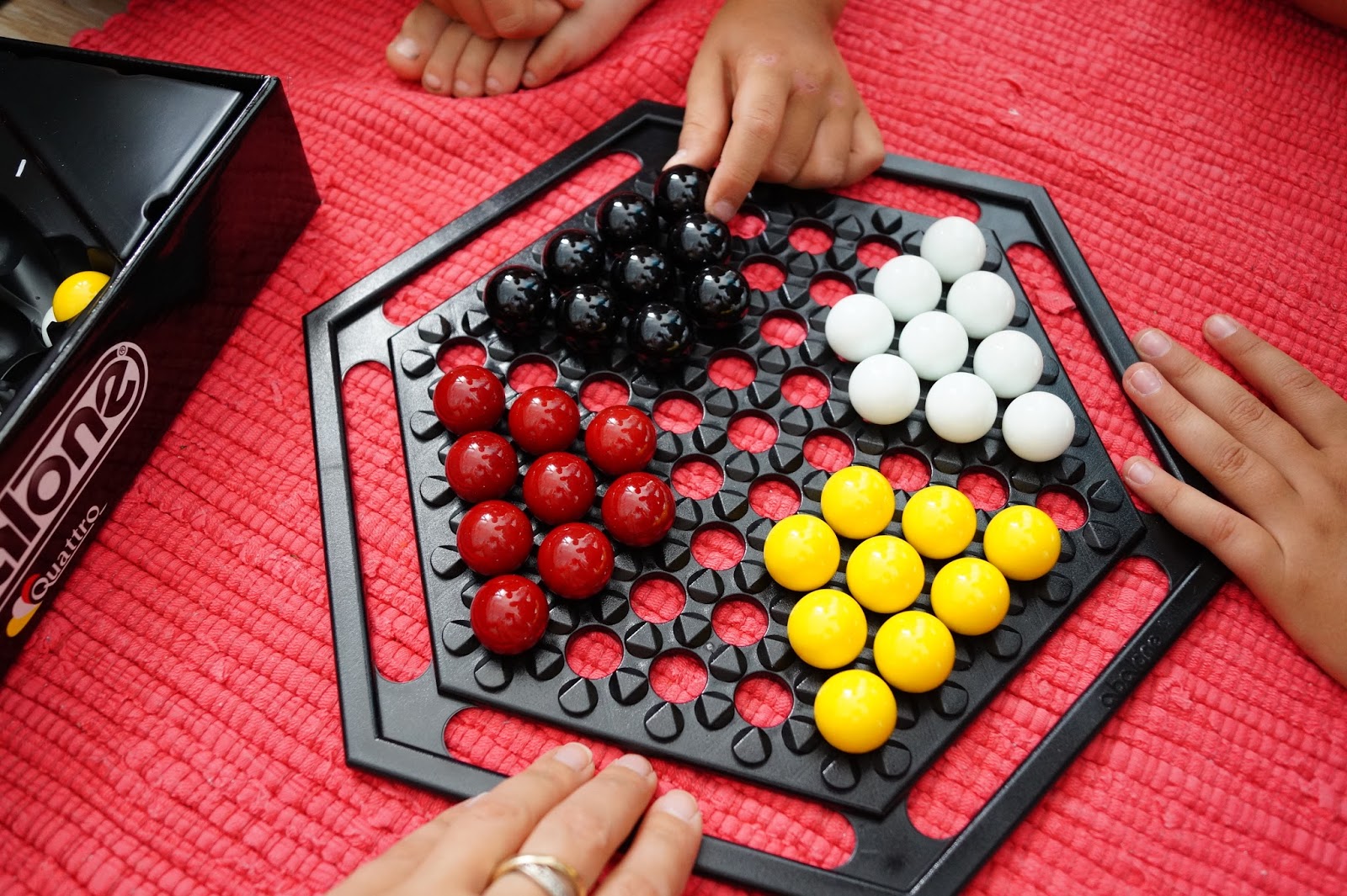 Domowy zakątek: Gra Abalone Quattro