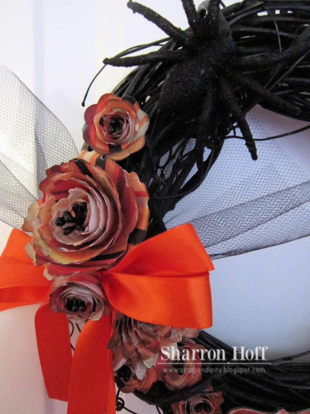 Scrapendipity: 3D Wednesday - Halloween Wreath
