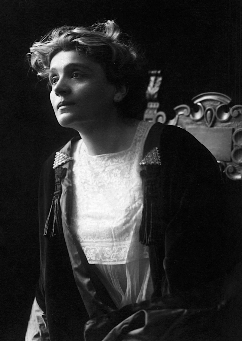 Art Contrarian: Molti Ritratti: Eleonora Duse