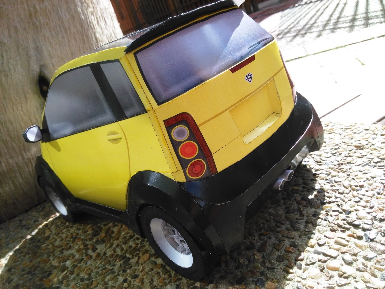 Papercraff Benefactor Panto