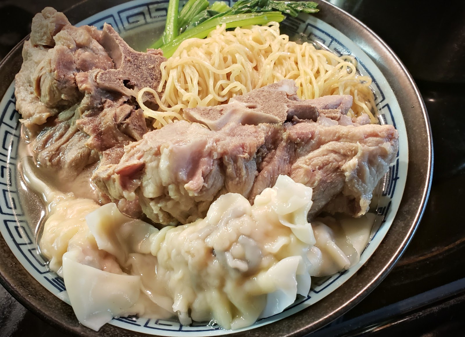 Susan's Savour-It!: Wontons and Sui Gow Dumplings...