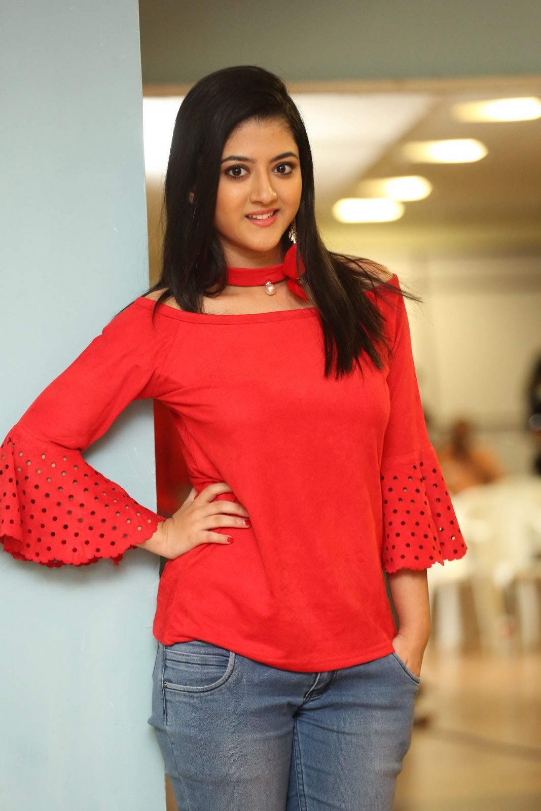 Shriya Sharma latest sizzling pics in red top