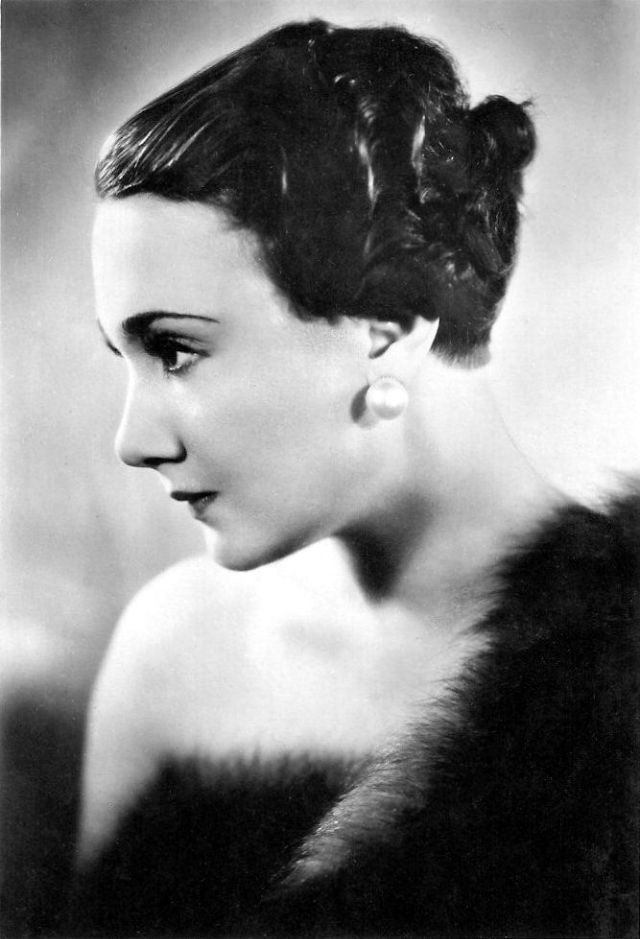 Vintage pics: 22 συναρπαστικές Ιταλίδες σταρς του 1930 - Carmen Boni ...