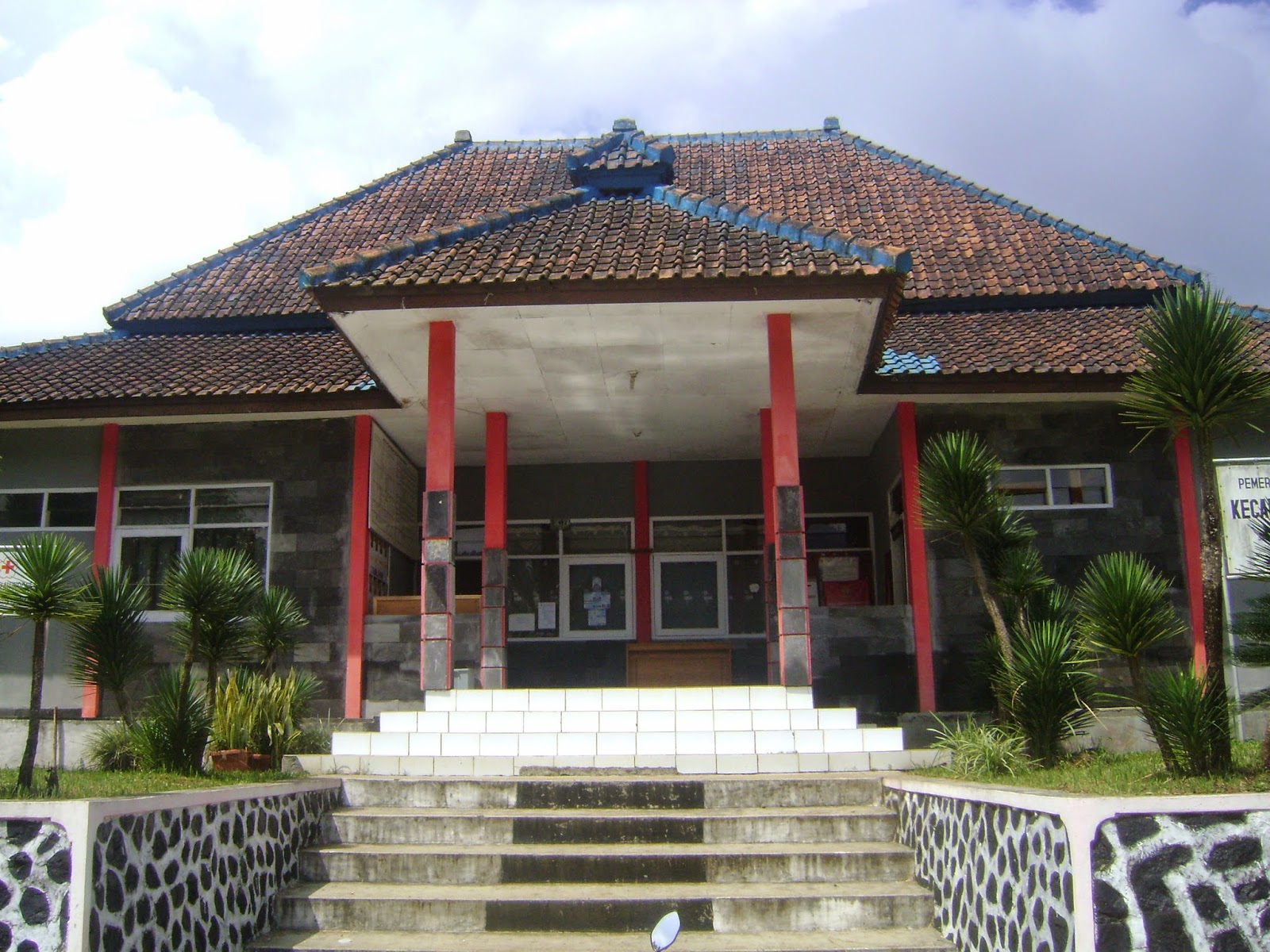 Kecamatan Rancakalong: Kantor Kecamatan Rancakalong