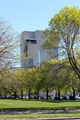 ArchitectureChicago PLUS: Some views of the new Logan Center for the ...
