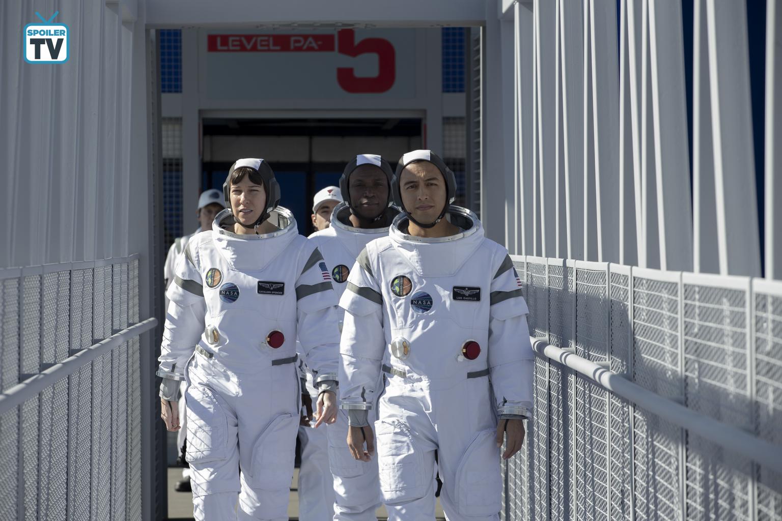 The First | Série ganha novas fotos promocionais - Star+ Brasil Notícias