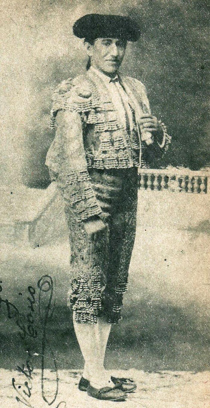 Toreros Mexicanos: VICTOR COSIO "PATATERILLO"