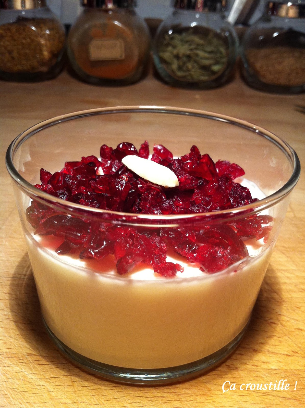 Ça croustille !: BLANC MANGER AU LAIT D'AMANDE, MARASQUIN ET CRANBERRIES