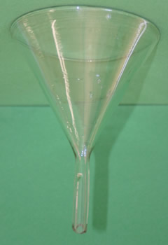 Plásticos como Substitutos do Vidro: Alguns tipos de vidros comercializados