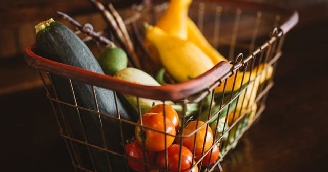 Frugal Finance: 5 Ways To Make Healthy Food Shopping & Preparation Easier