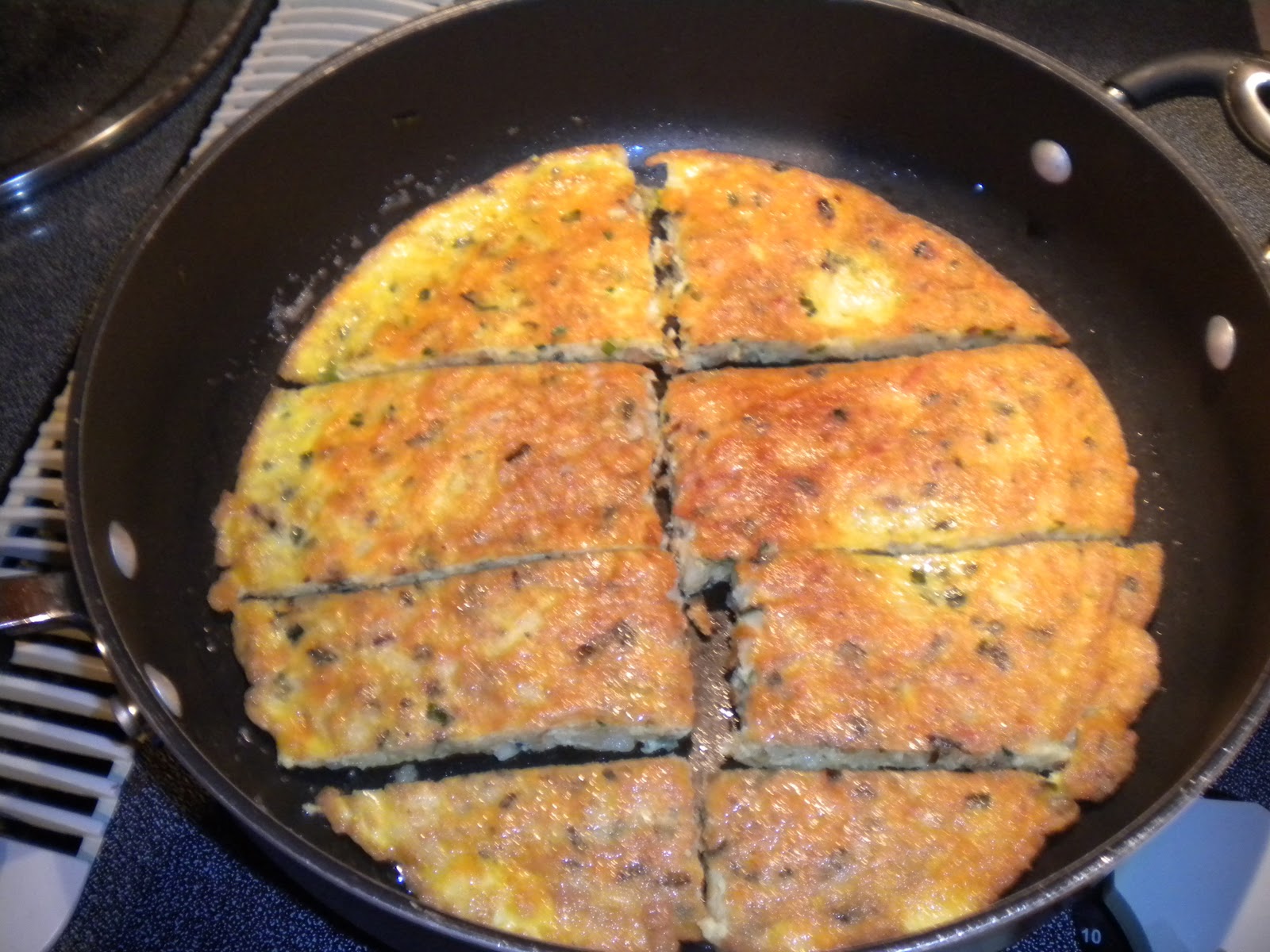 Cafe' Persia: Express Potato Omelet (Koo-Koo Sibzamini)