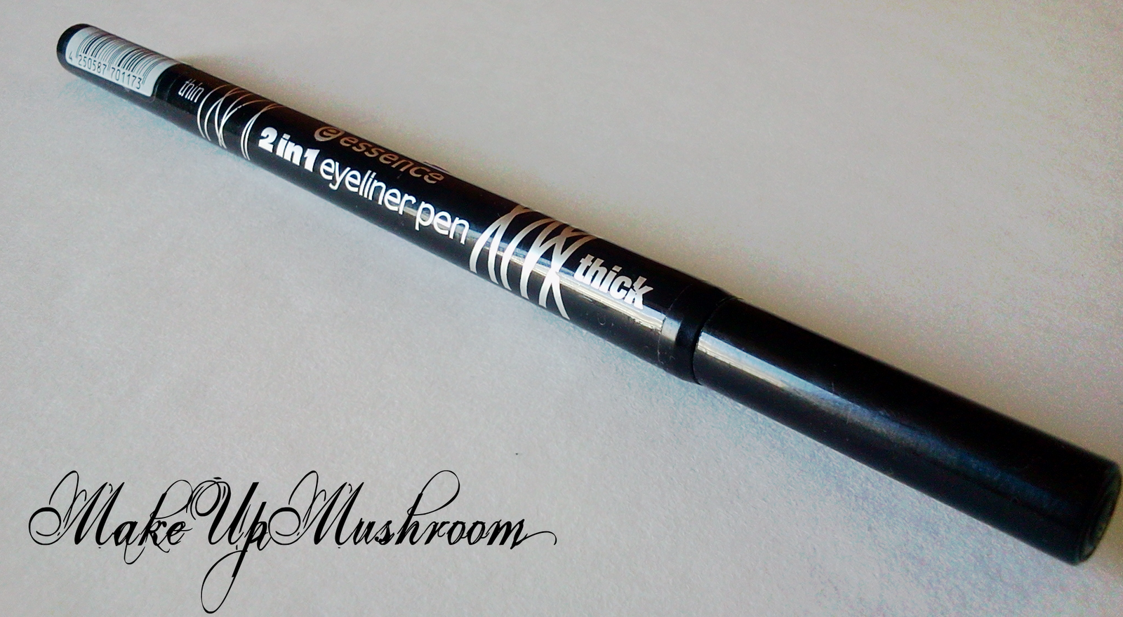 Novità Essence: recensione - 2 in 1 eyeliner pen | MakeUpMushroom