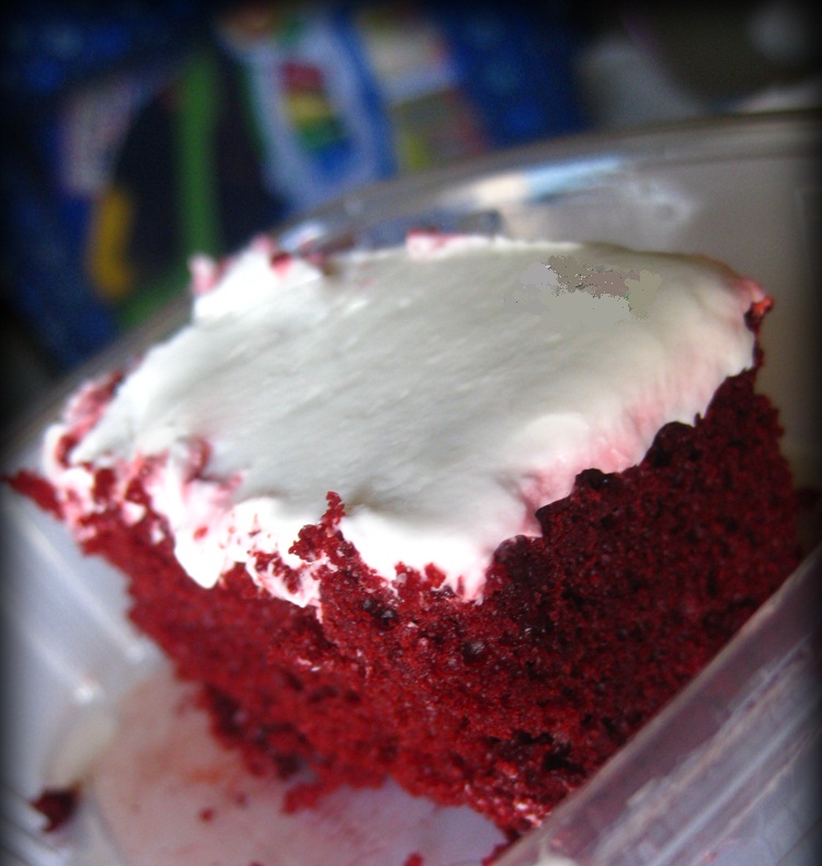 COOK IT UP !: Red Velvet Cake with Vanilla Frosting